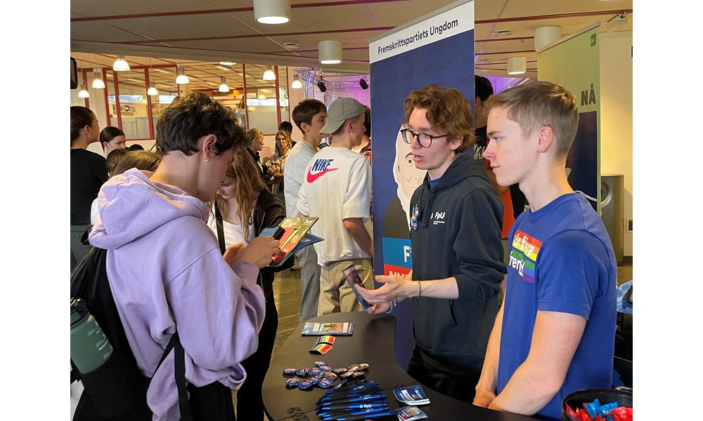 For eller imot fraværsgrensa?